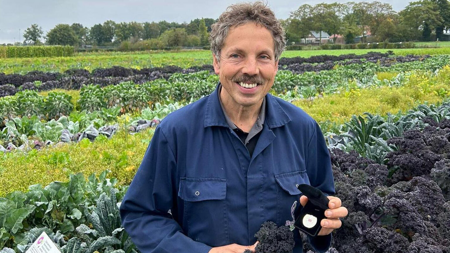 Klasseboer Henk Kerkers ontvangt WaardeRing: ‘Mooie waardering voor ...