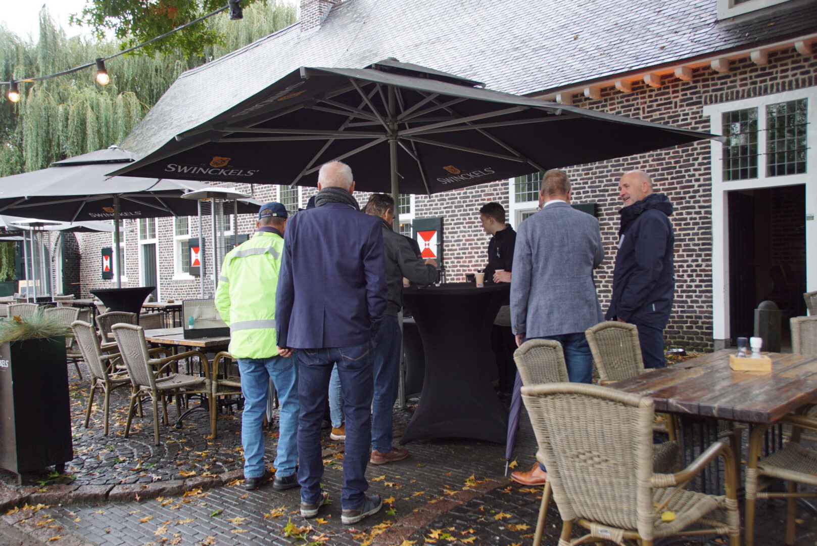 Vernieuwde volière Parkboerderij Deurne officieel in gebruik genomen ...