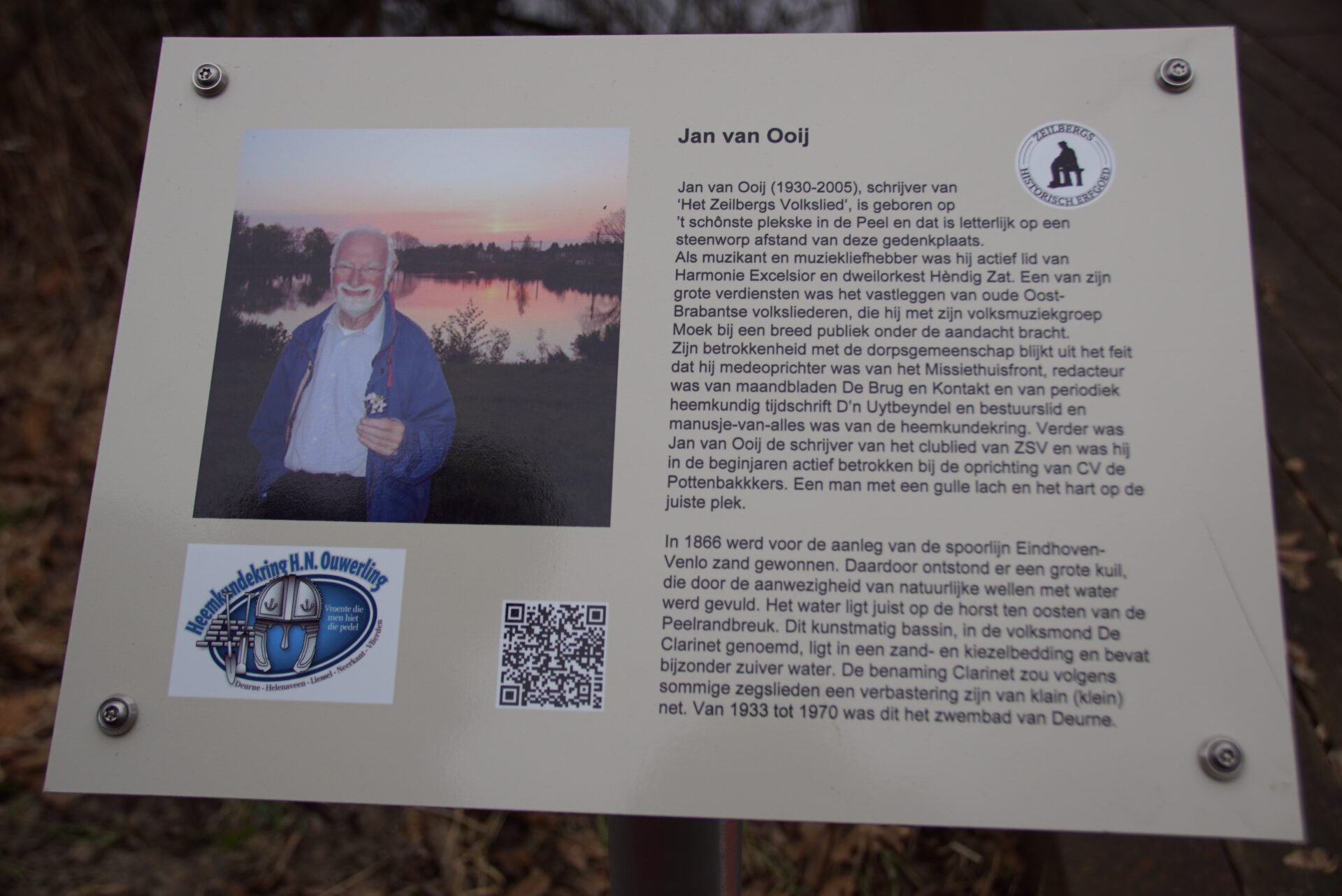 Informatiebord bij herdenkingsmonument Jan van Ooij in Zeilberg onthuld ...